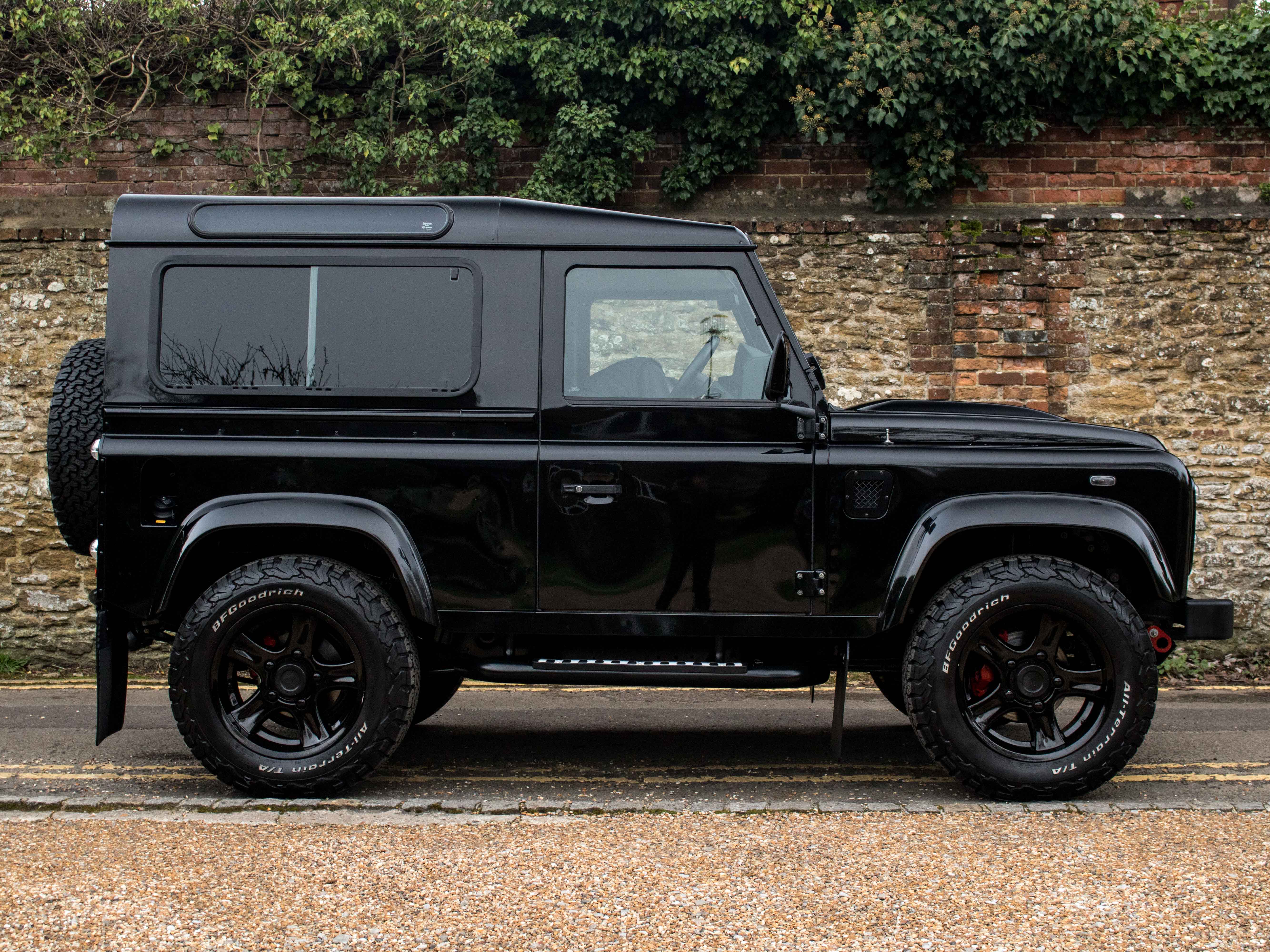 Land Rover Defender Defender 90 XS Station Wagon 2014 | Surrey Near ...