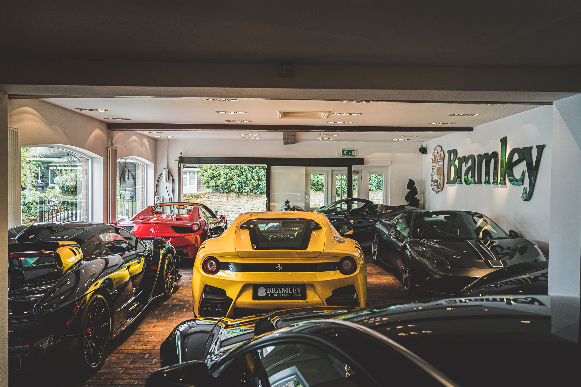 BMW Mercedes Porsche Audi Car dealer | Surrey Near London Hampshire ...
